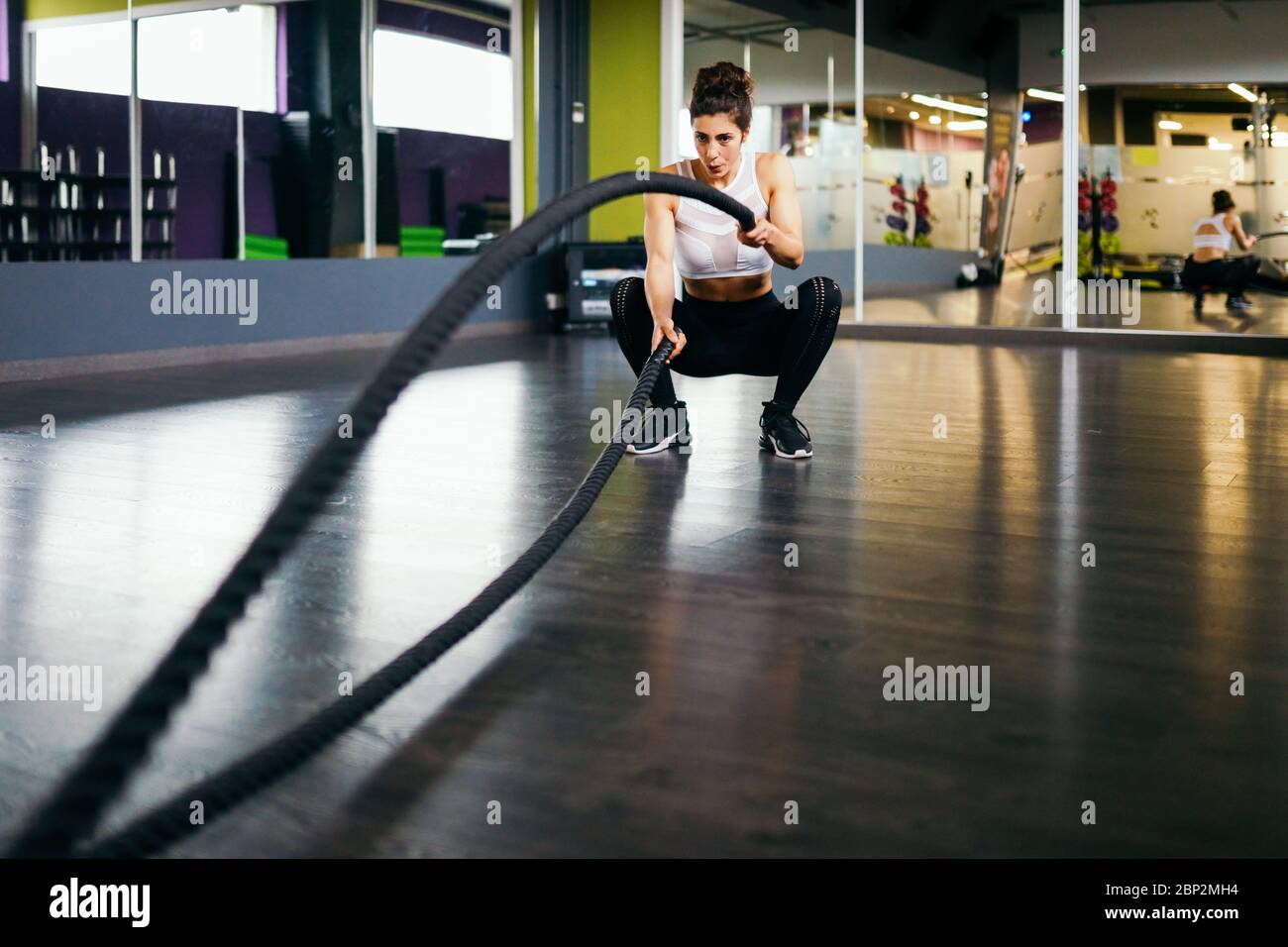 Muscle woman rope hi-res stock photography and images - Alamy