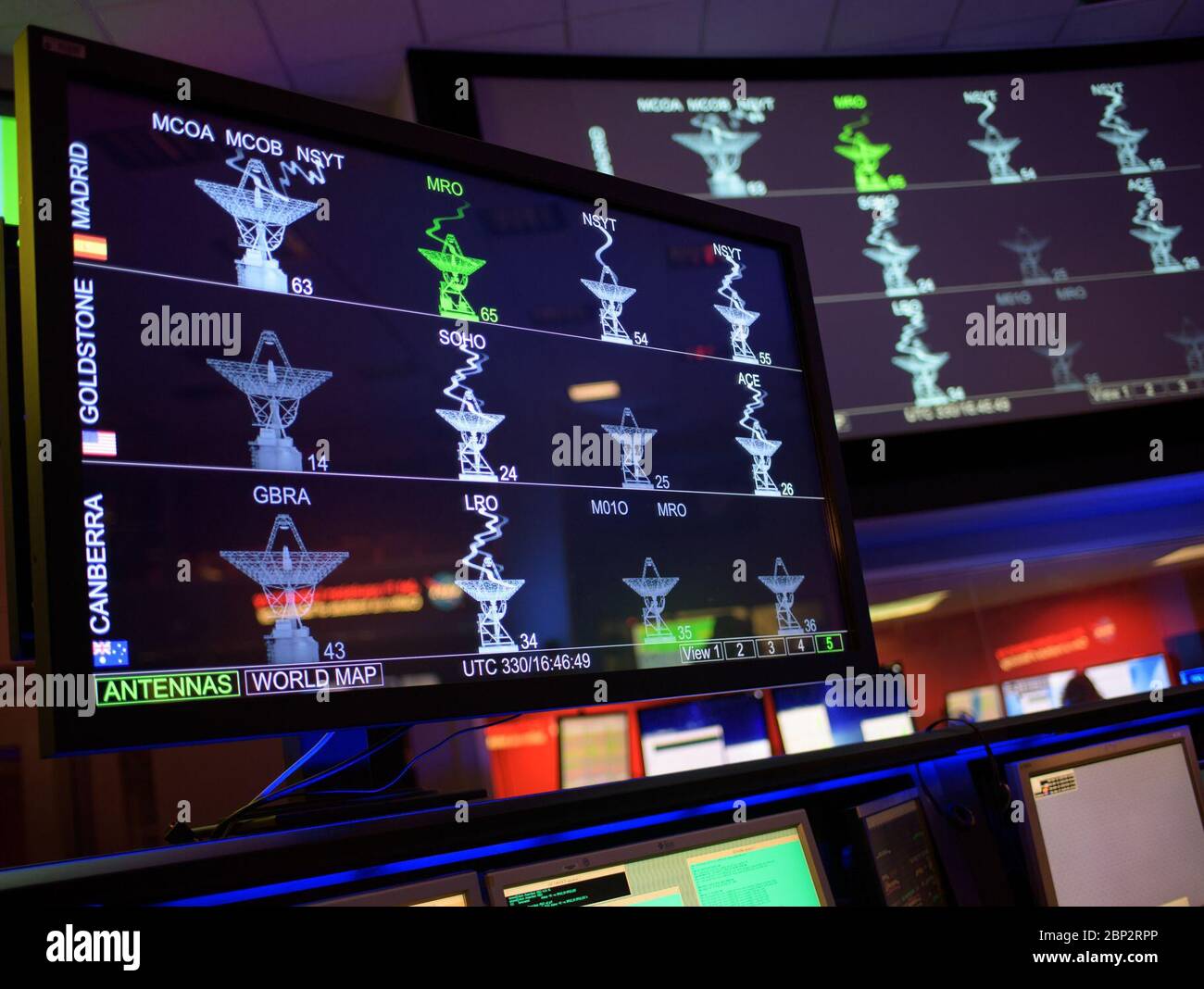 NASA's Deep Space Network monitors the status of the Mars InSight ...