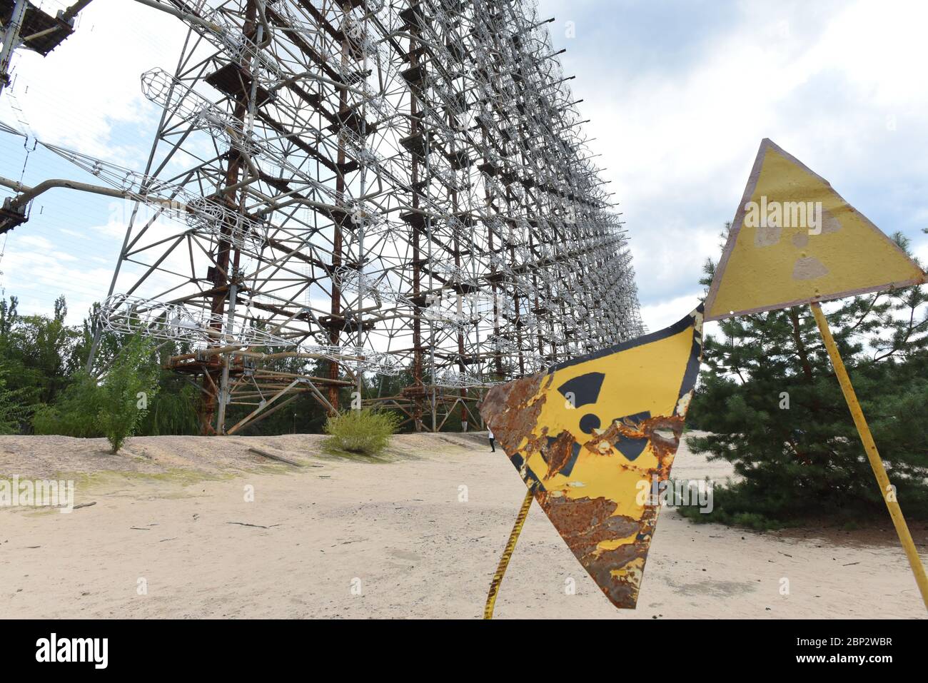 Duga was a Soviet over-the-horizon (OTH) radar system. Military antenna ...
