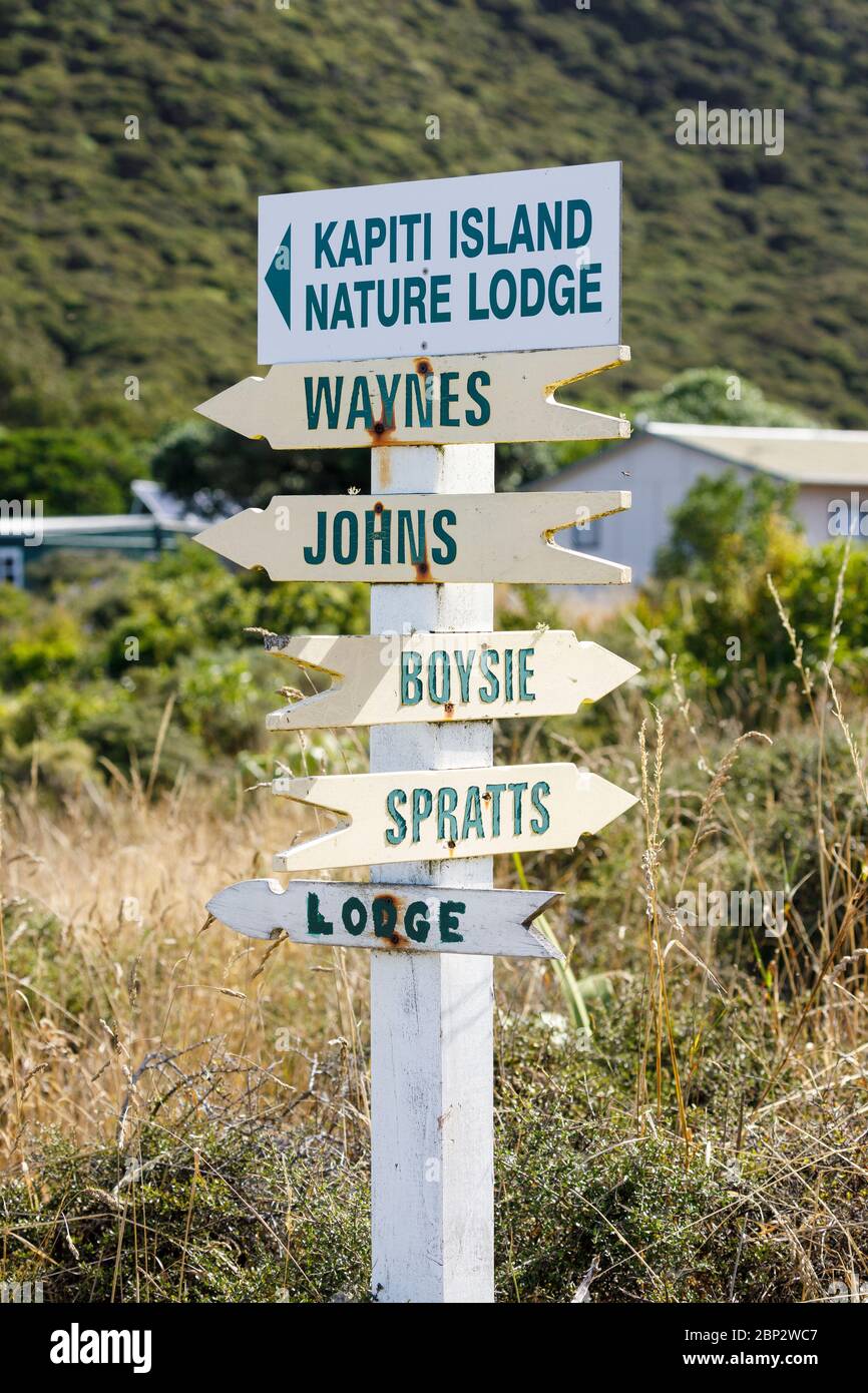 Bird sanctuary sign hi-res stock photography and images - Alamy