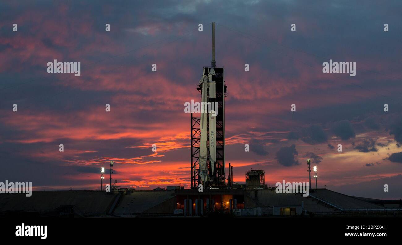 Crew 1 preflight hi-res stock photography and images - Alamy