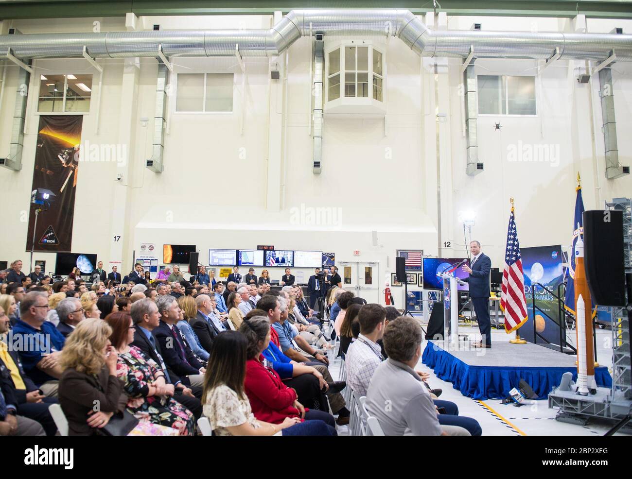 Neil armstrong operations checkout building hi-res stock photography ...