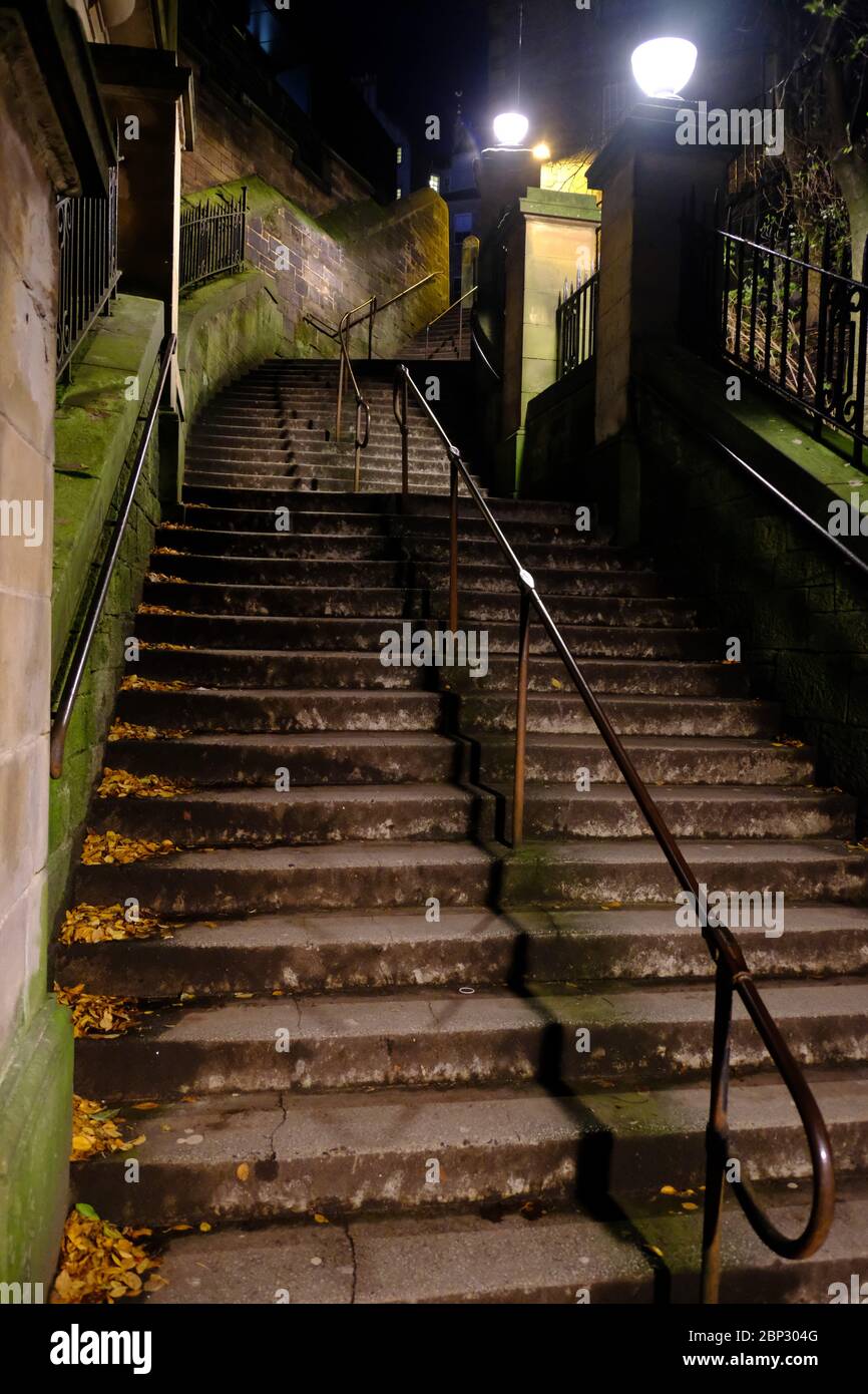 News steps hi-res stock photography and images - Alamy