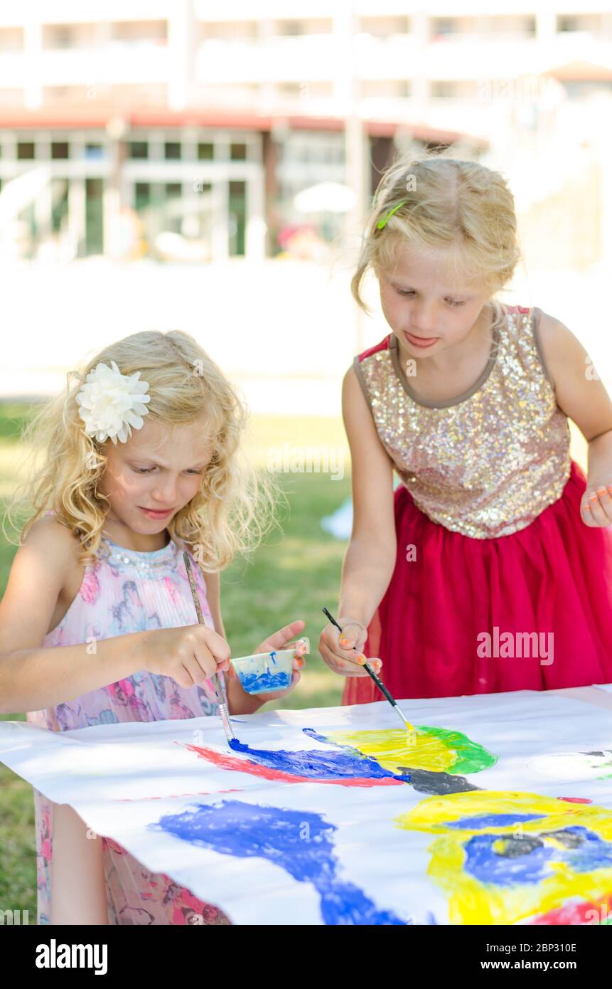 Having two colors hi-res stock photography and images - Alamy