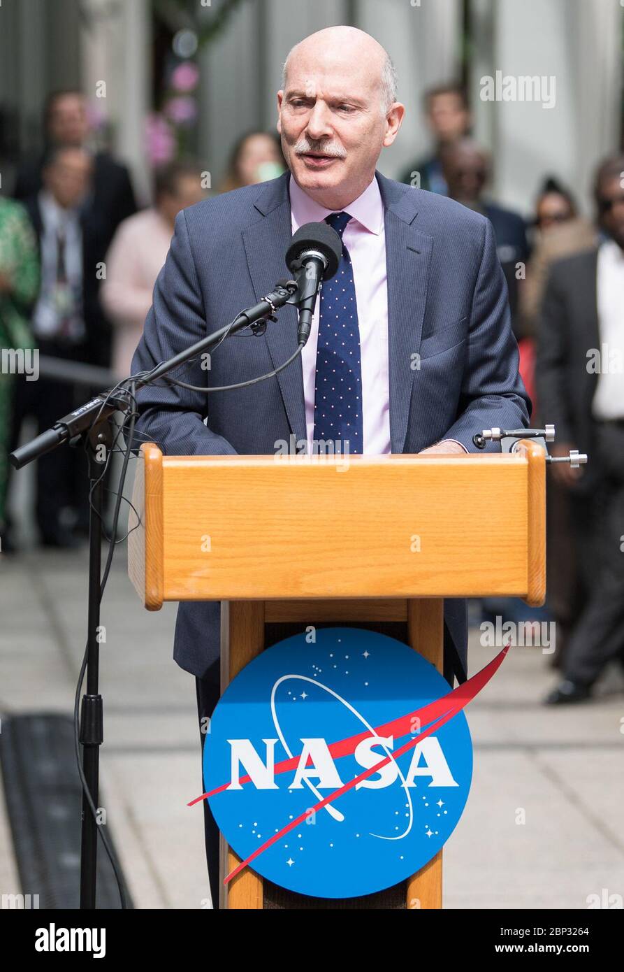 Dc council chairman phil mendelson hi-res stock photography and images ...