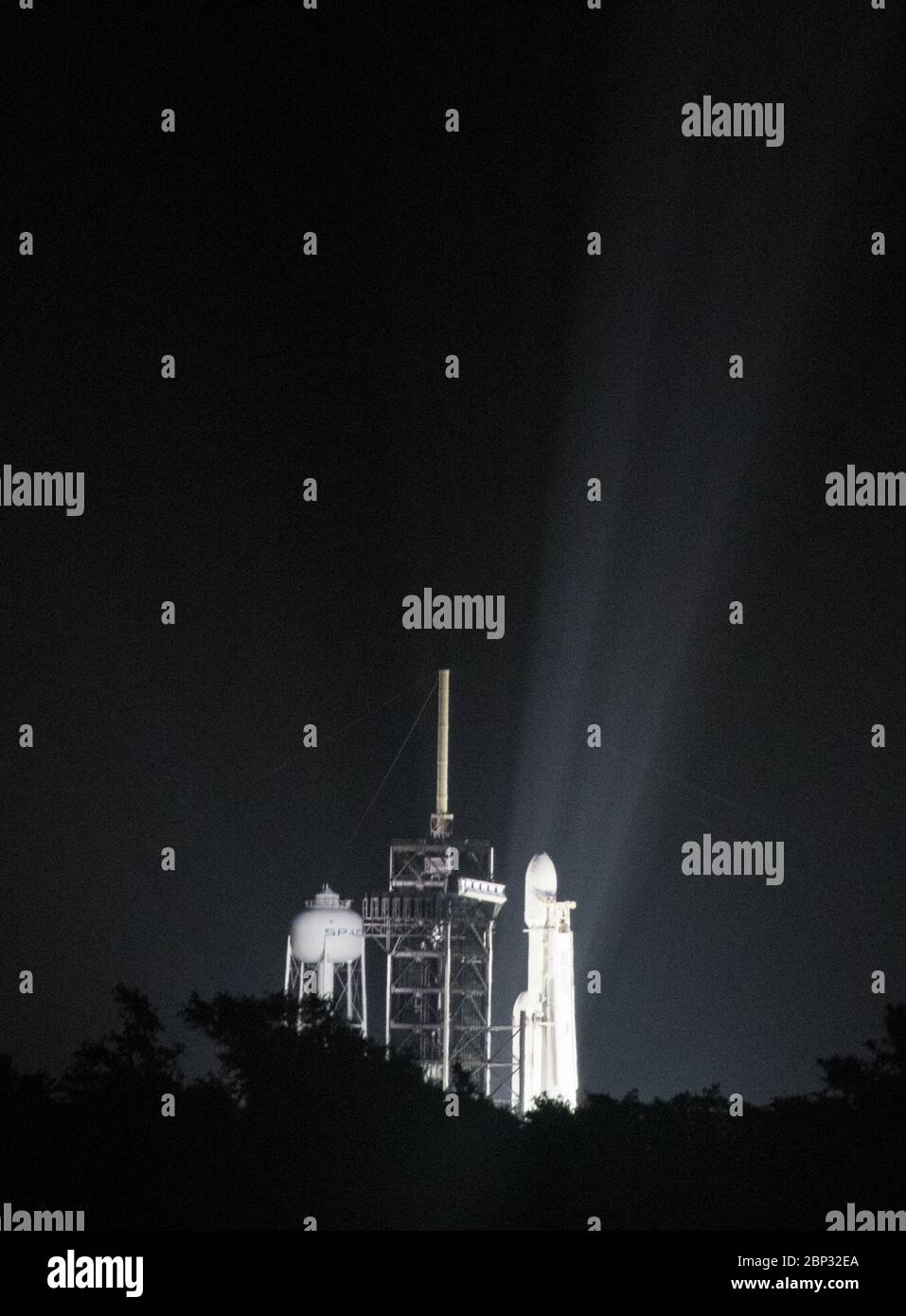 SpaceX Falcon Heavy DoD STP-2 Launch A SpaceX Falcon Heavy rocket ...