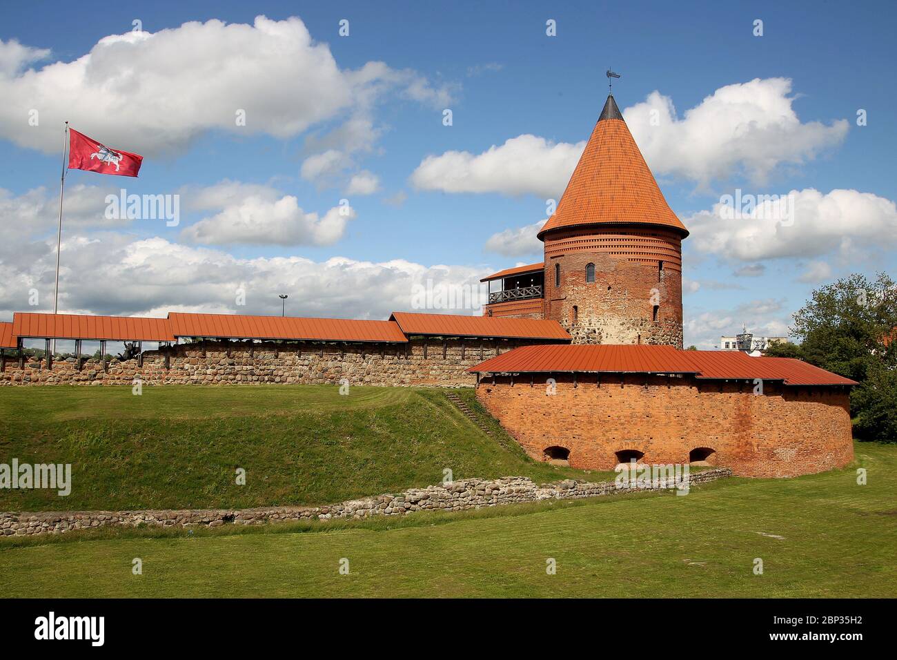 KAUNAS, LITHUANIA. Kaunas Castle, built during the mid-14th century, in ...