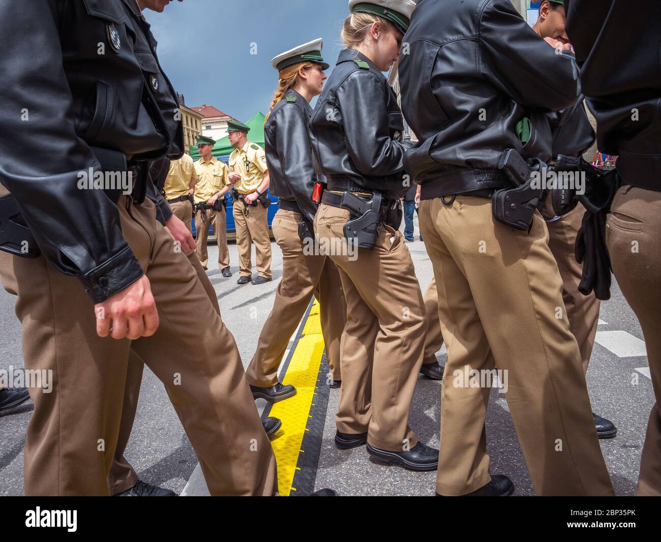 German police uniform hi-res stock photography and images - Alamy