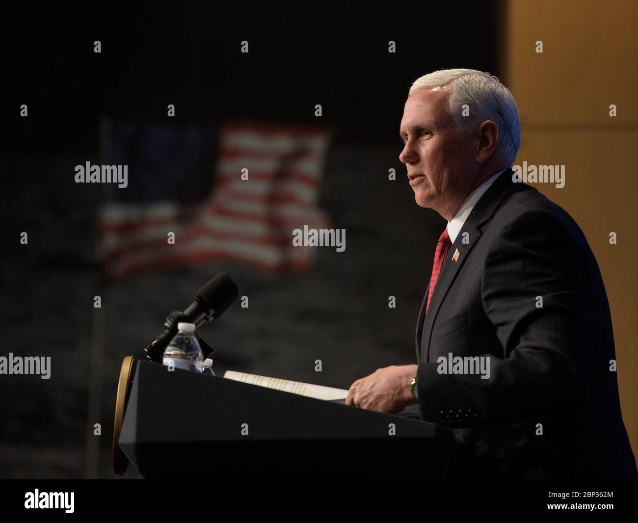 Jim Bridenstine is sworn in as the 13th NASA Administrator at a ...