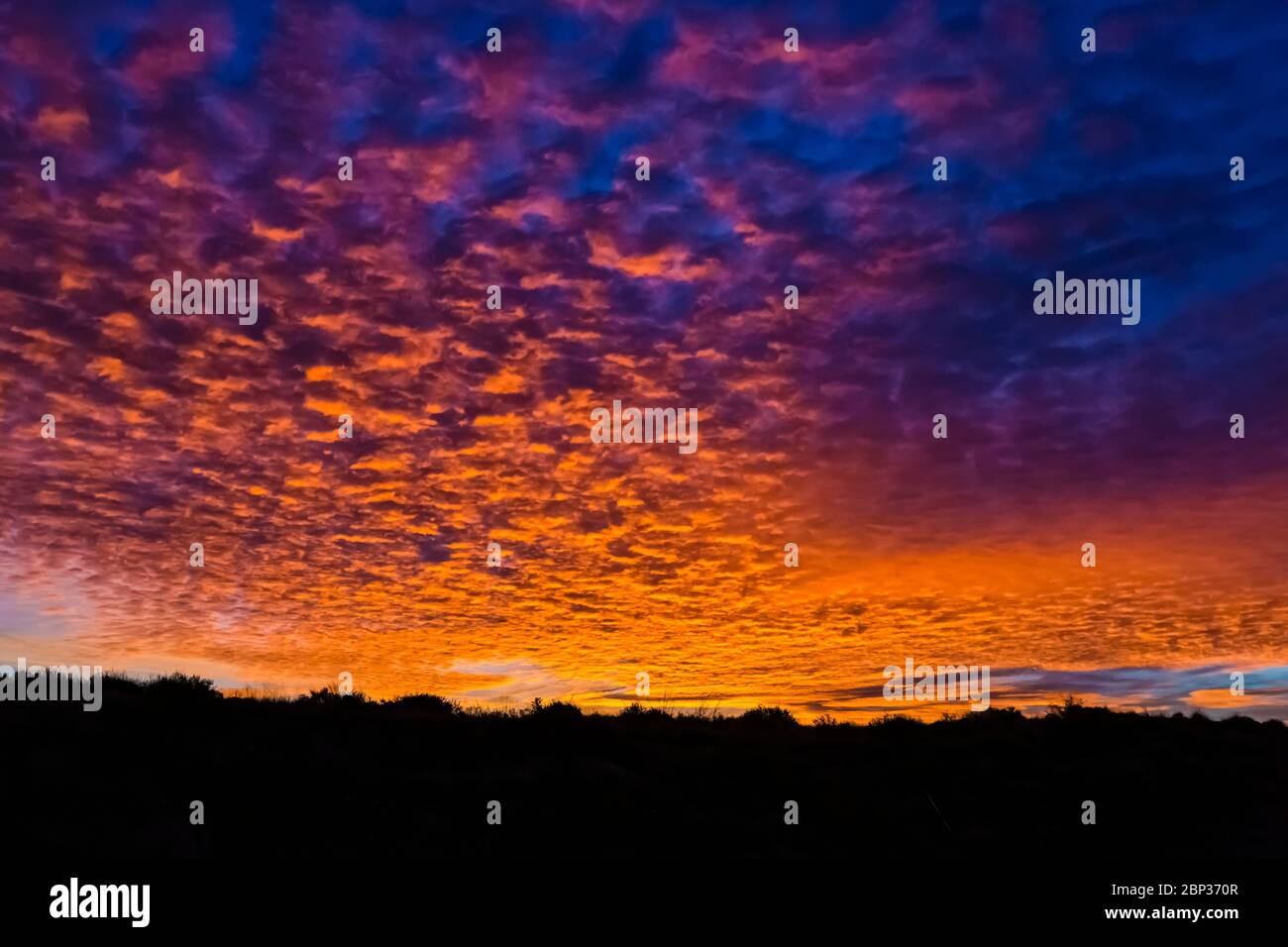 Dramatic sunrise along Historic Route 66 in Holbrook, Arizona, USA ...