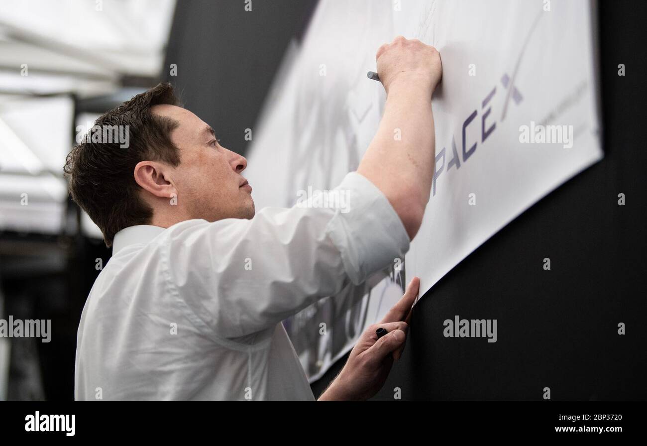 Chief engineer signs hi-res stock photography and images - Alamy