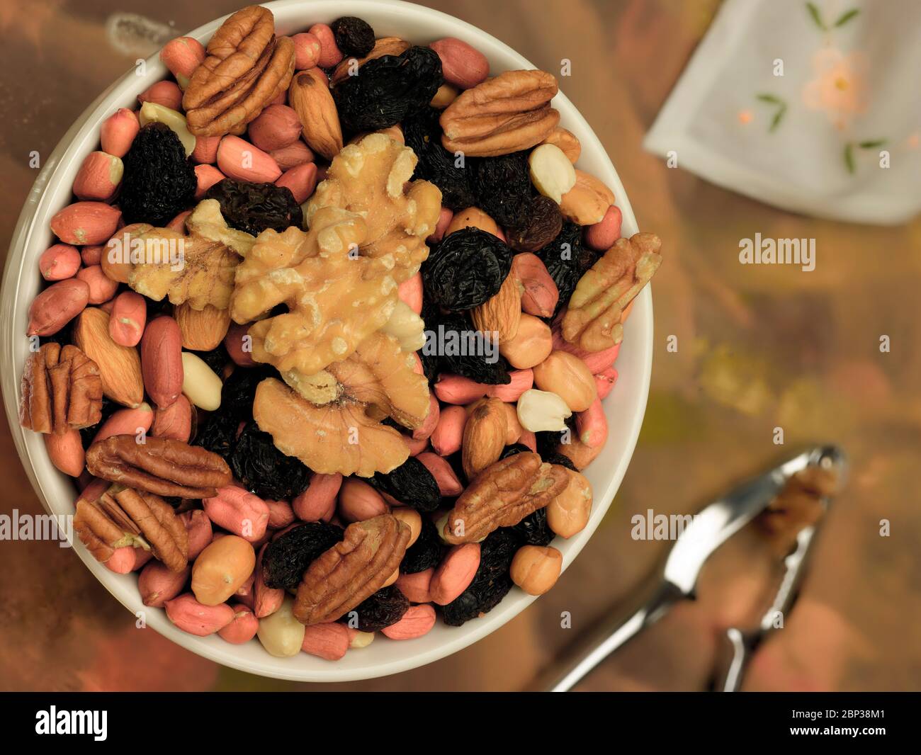 Mixed nuts (peanuts, walnuts and pecans) food close-up still-life Stock ...