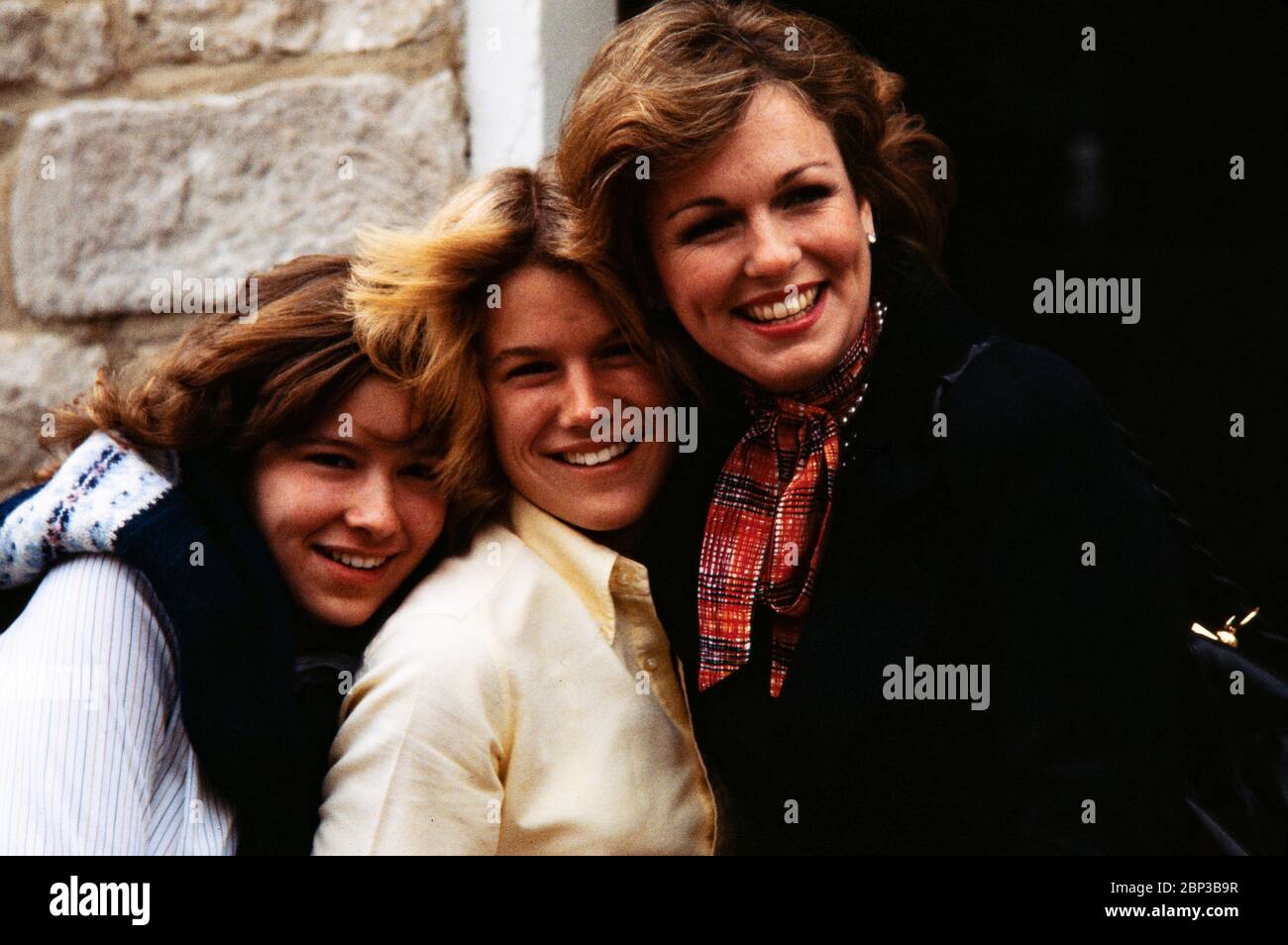 Phyllis George and Kentucky Governor John Y Brown with their children ...