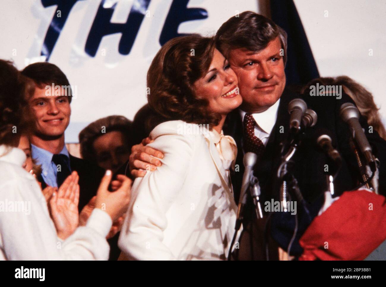 Phyllis George with husband and Kentucky governor elect John Y Brown on ...