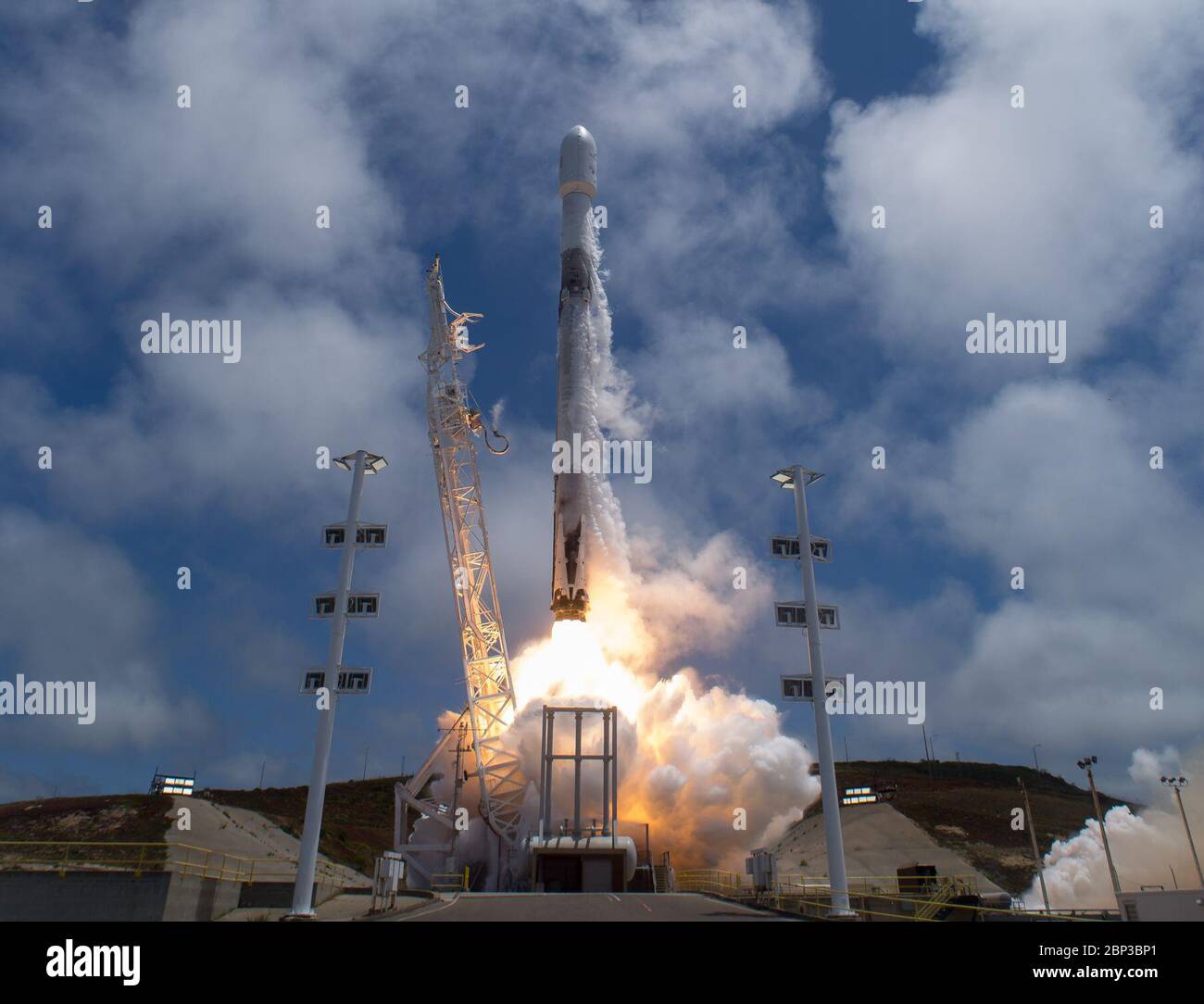 Grace fo satellites hi-res stock photography and images - Alamy