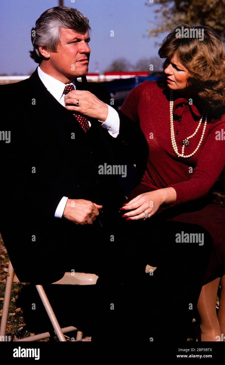 Phyllis George and husband John Y Brown in Kentucky during Brown's ...