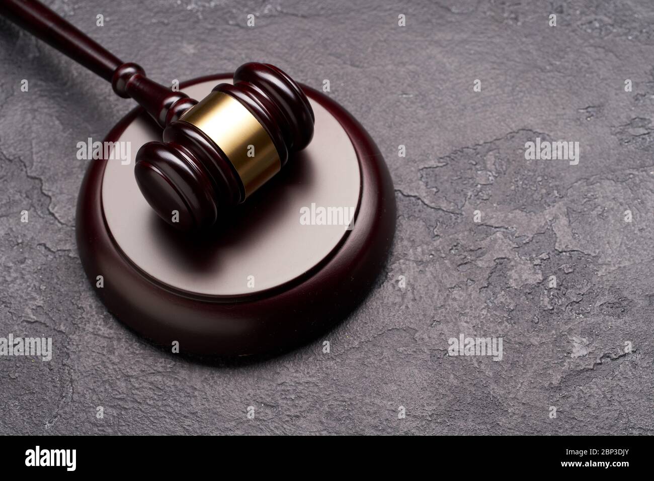 Top view judges gavel hi-res stock photography and images - Alamy
