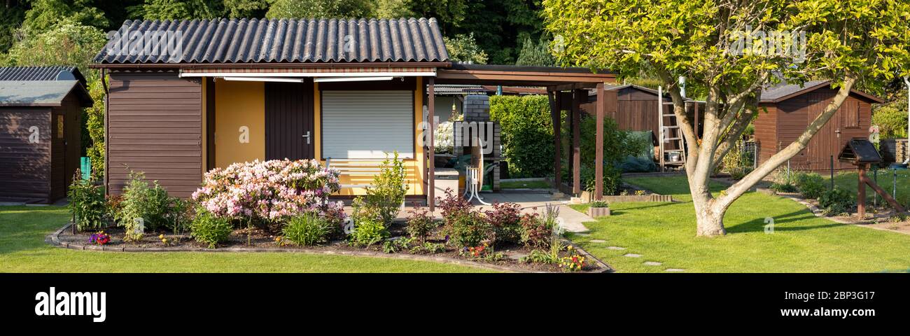 Allotment garden houses hi-res stock photography and images - Alamy