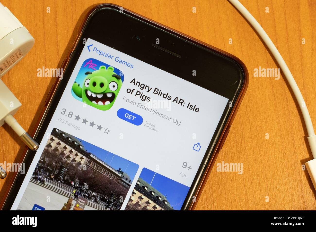 Angry birds ar hi-res stock photography and images - Alamy