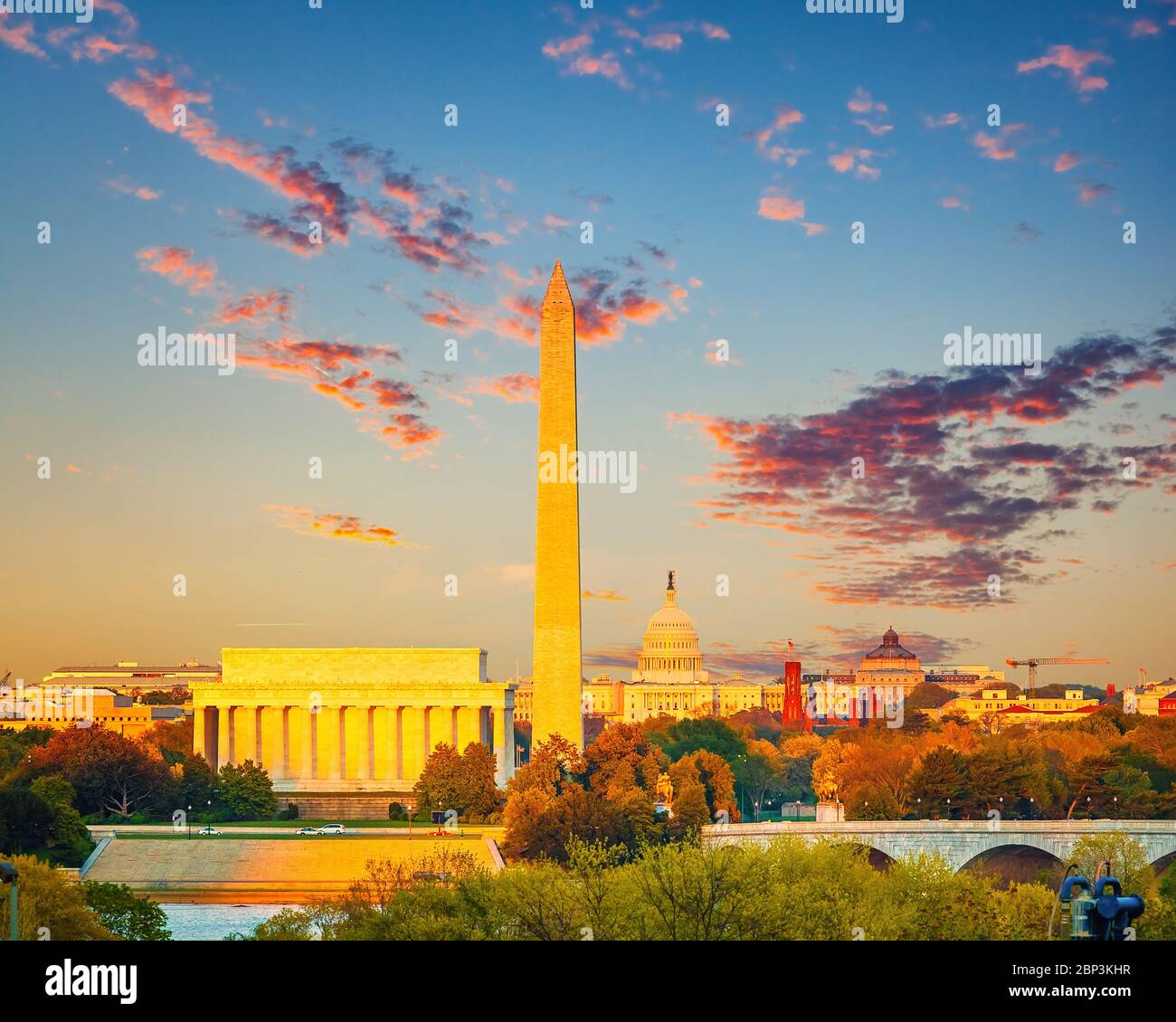 Lincoln memorial at sunset in washington dc hi-res stock photography ...