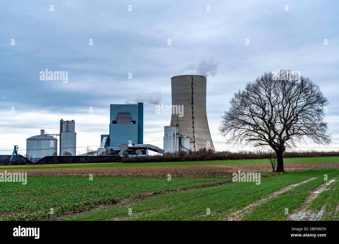 The hard coal-fired power plant Datteln 4, operated by Uniper, is to be ...