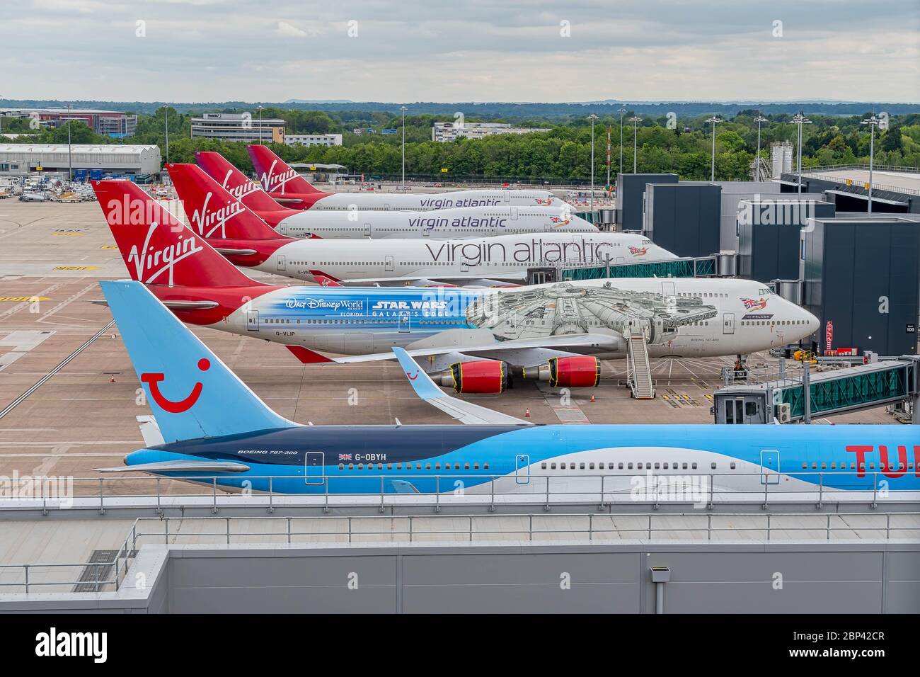 Manchester airport tui flight hi-res stock photography and images - Alamy