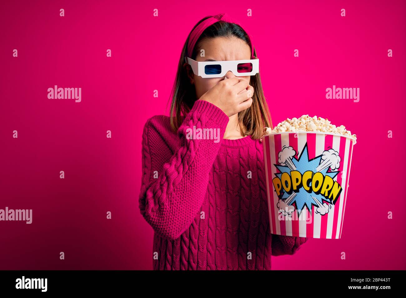 Popcorn movie smell hi-res stock photography and images - Alamy
