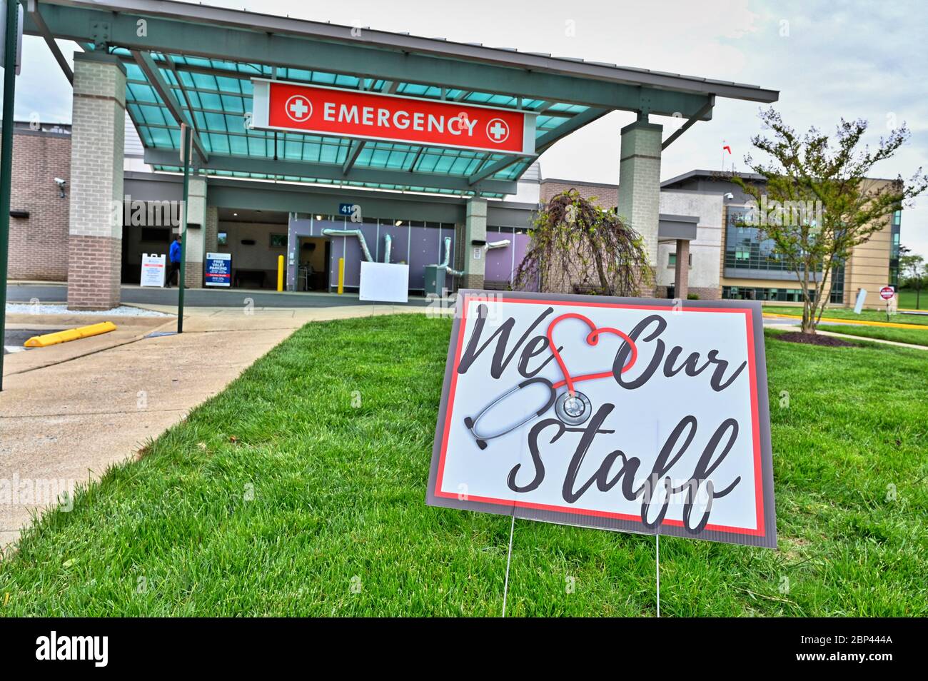 Hospital wing signs hi-res stock photography and images - Alamy