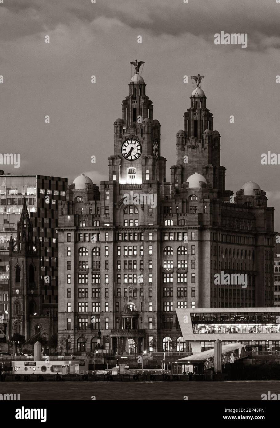 White building waterfront in liverpool hi-res stock photography and ...