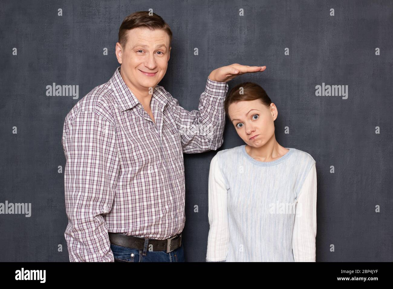 Tall Woman Short Man High Resolution Stock Photography and Images - Alamy