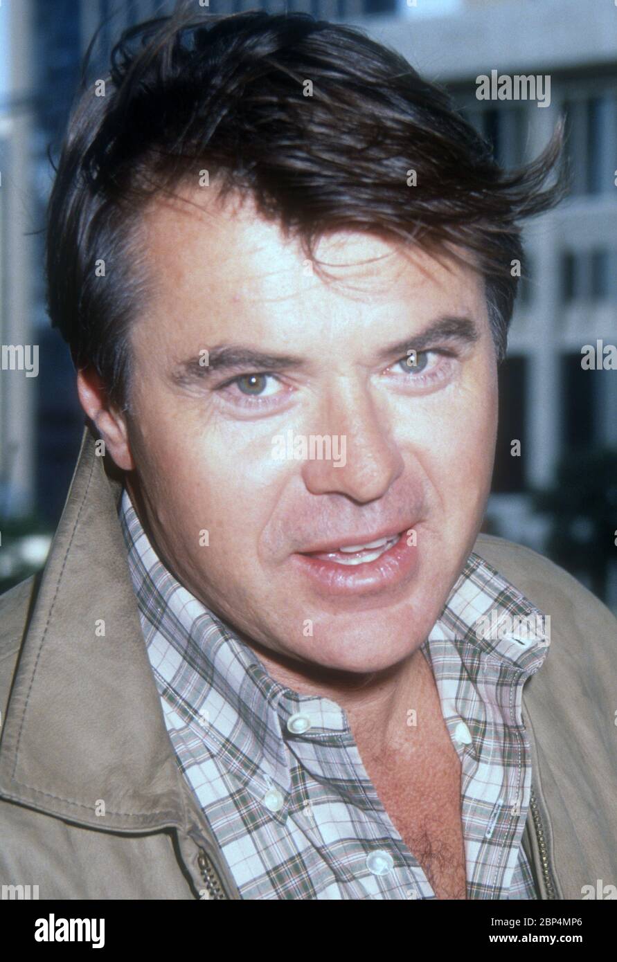 Robert urich hi-res stock photography and images - Alamy