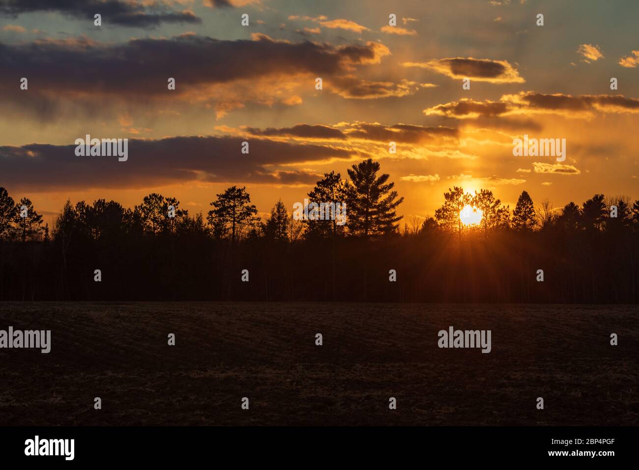 Wisconsin country sunset hi-res stock photography and images - Alamy