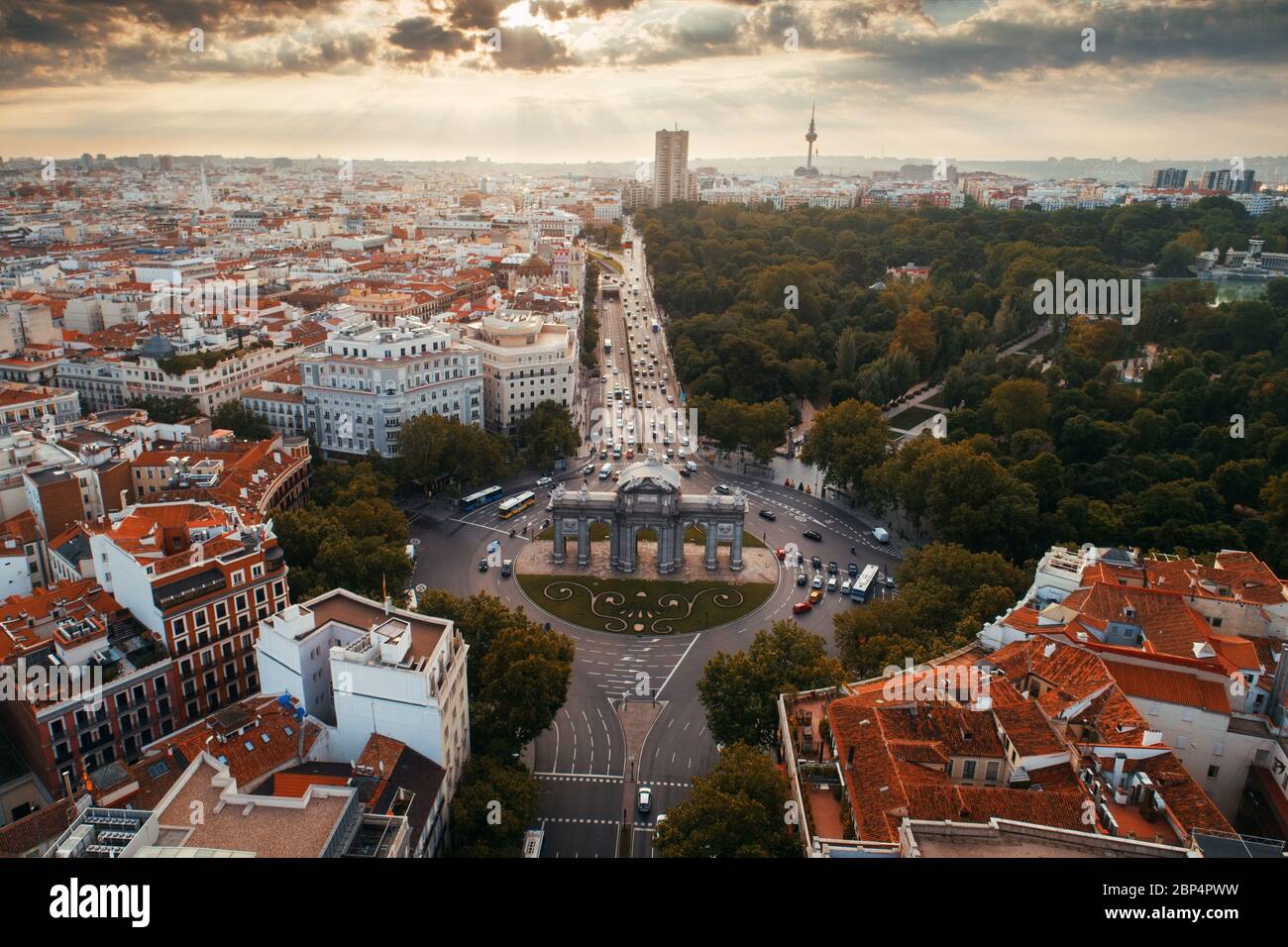 Puerta de alcala aerial hi-res stock photography and images - Alamy