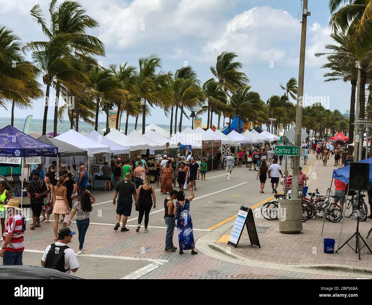 Vendor Tents High Resolution Stock Photography and Images - Alamy