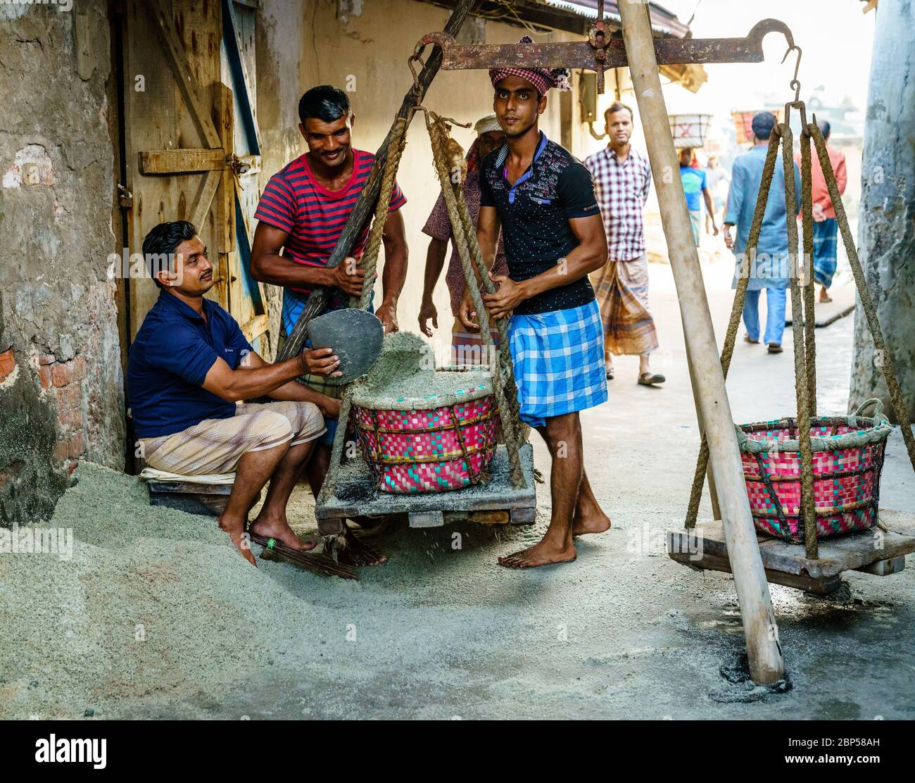 Bengali men hi-res stock photography and images - Alamy