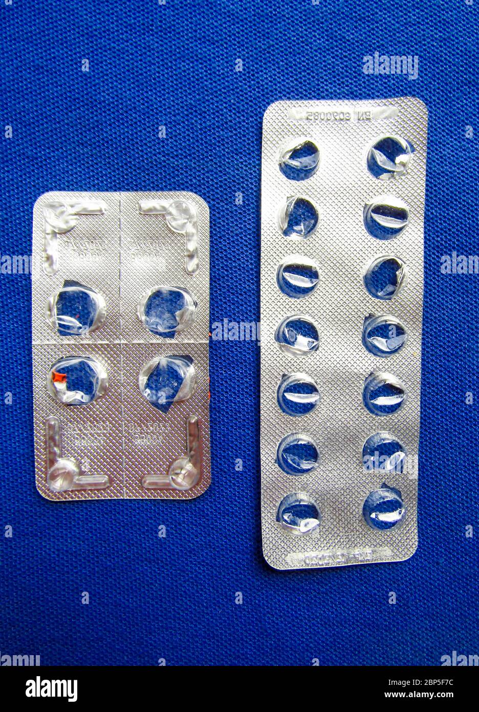 Packet aspirin tablets hi-res stock photography and images - Alamy