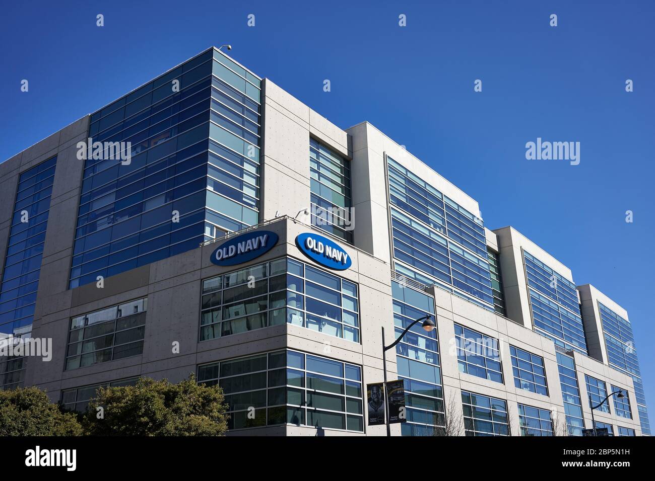 Headquarters of clothing company old navy hi-res stock photography and ...