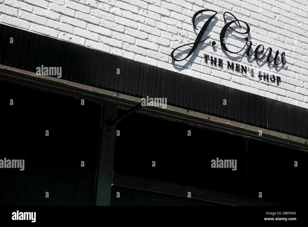 J crew shop hi-res stock photography and images - Alamy