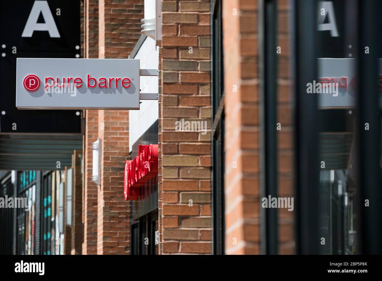 Pure gym logo hi-res stock photography and images - Alamy