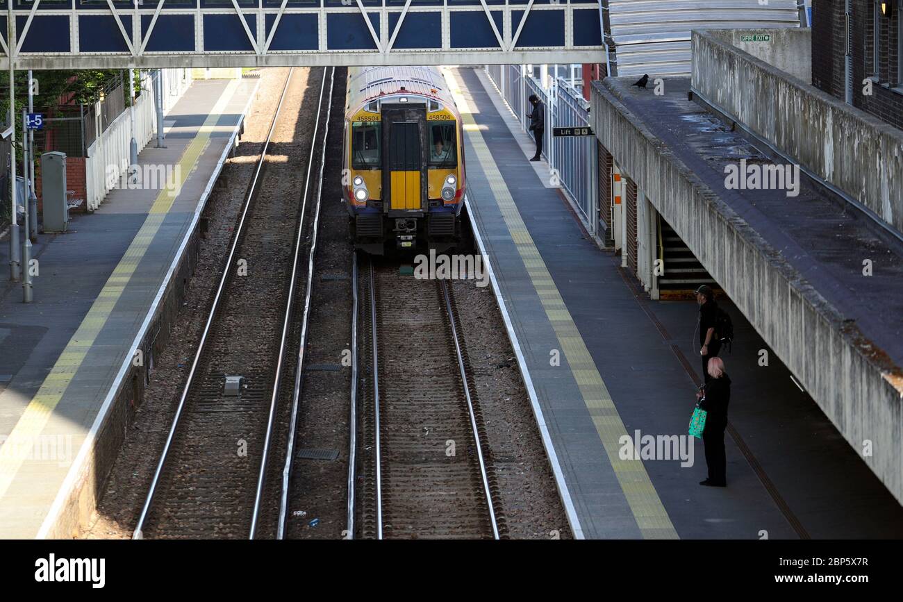 Bracknell station hi-res stock photography and images - Alamy