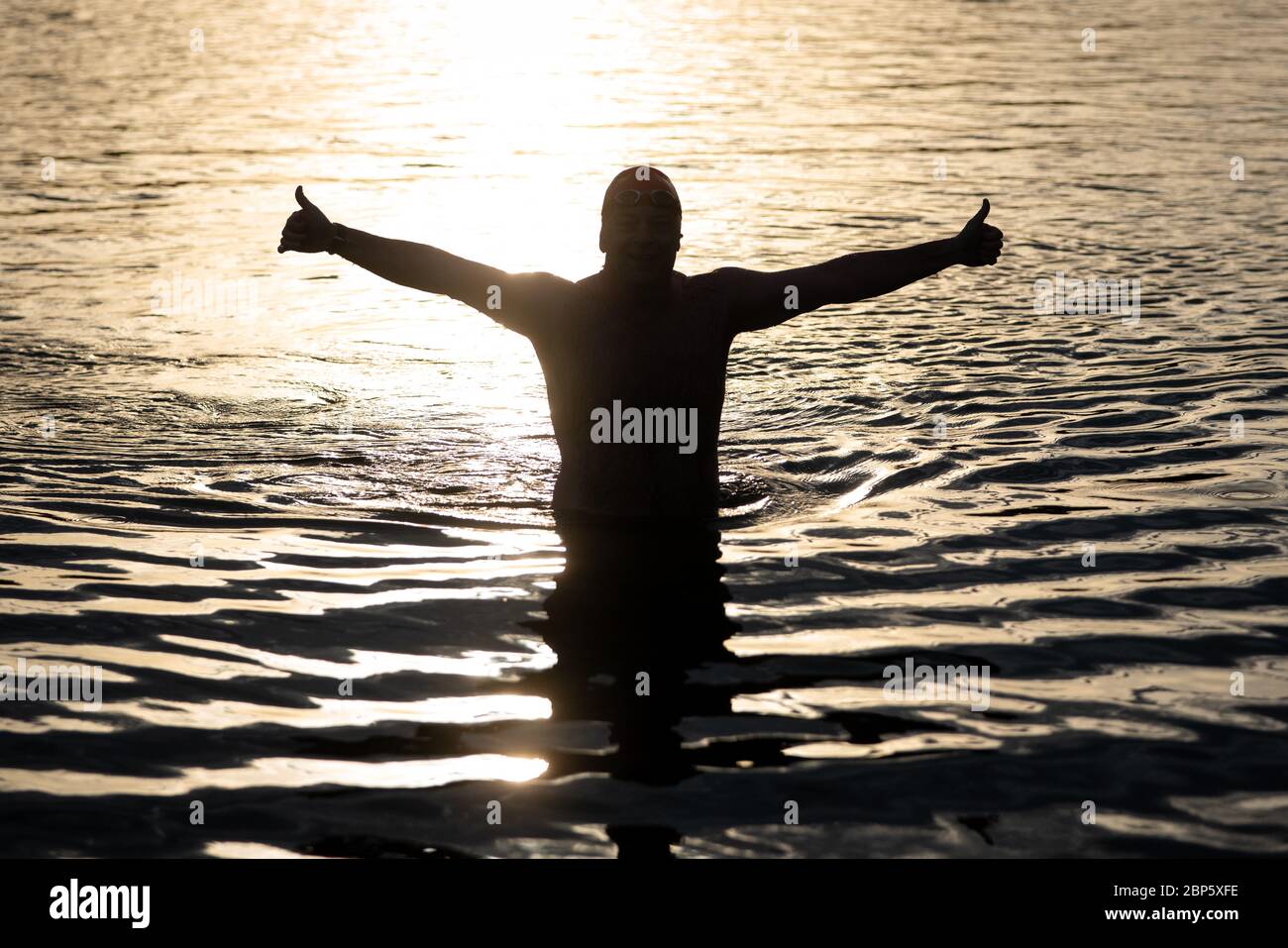 London serpentine swim hi-res stock photography and images - Alamy