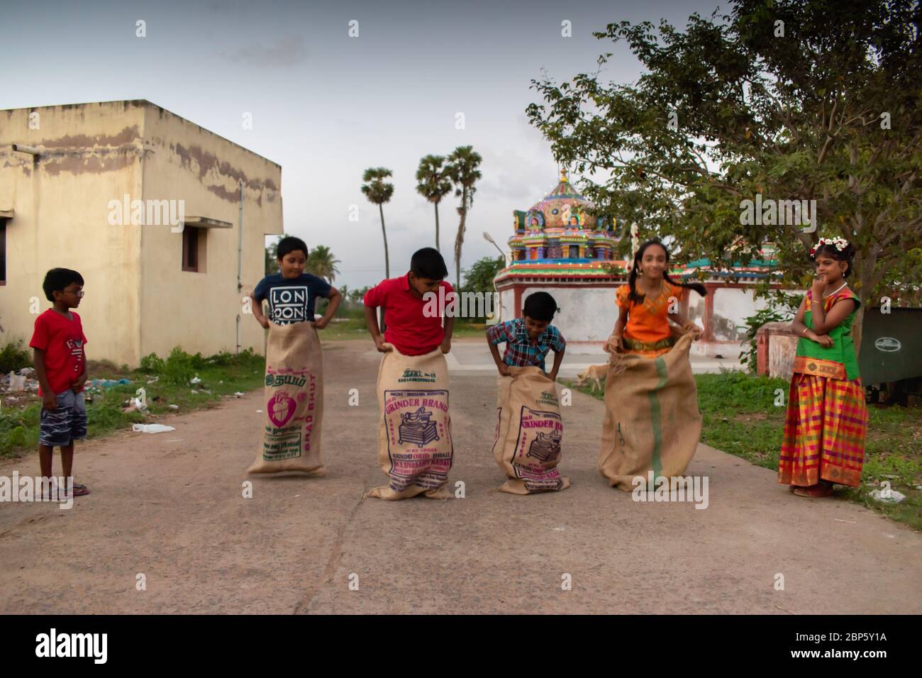 Pandi attam hi-res stock photography and images - Alamy