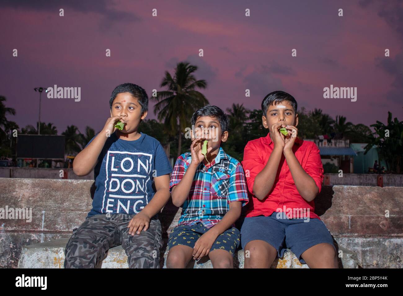 Pandi attam hi-res stock photography and images - Alamy