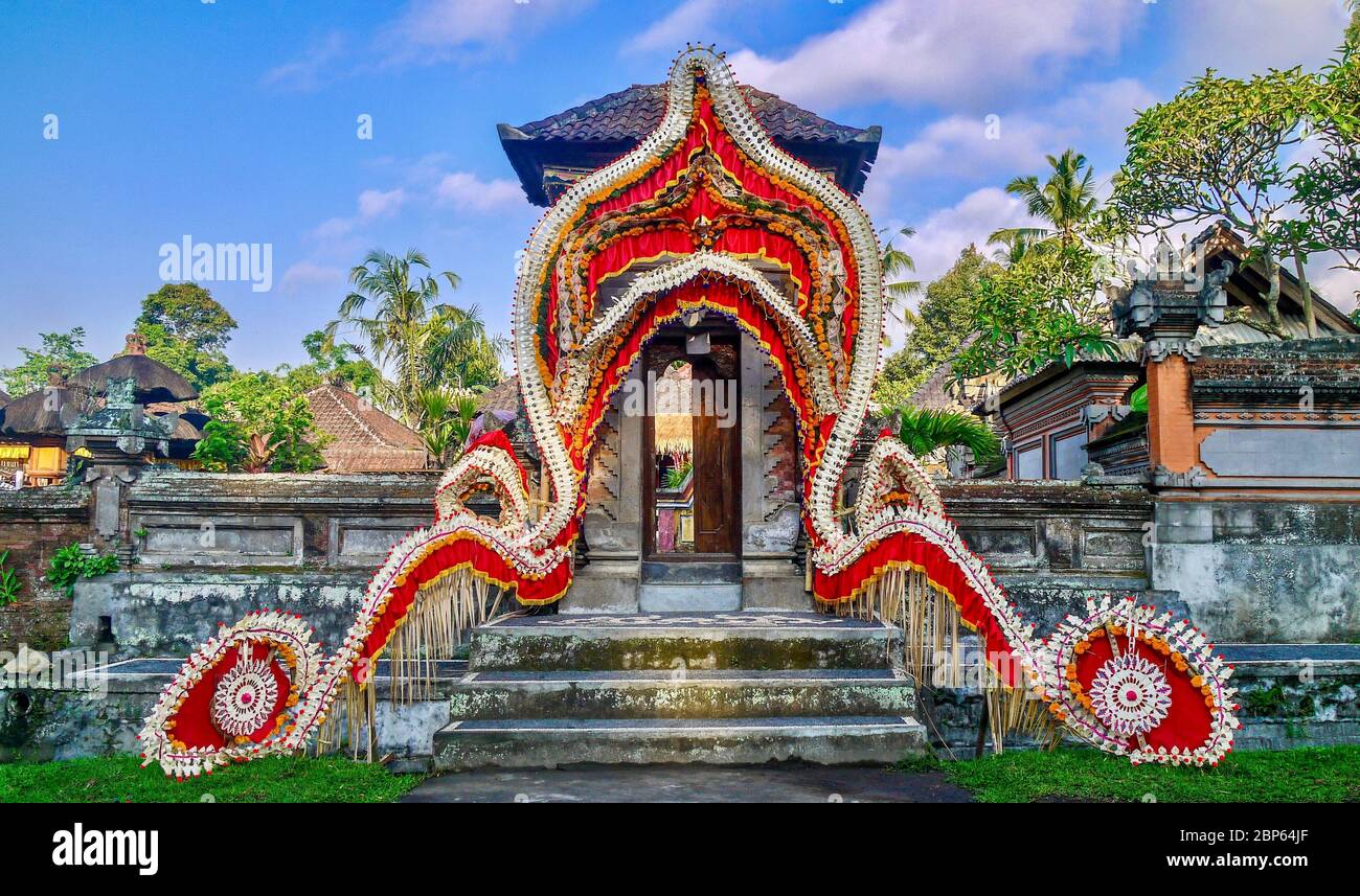 Balinese traditional architecture hi-res stock photography and images ...