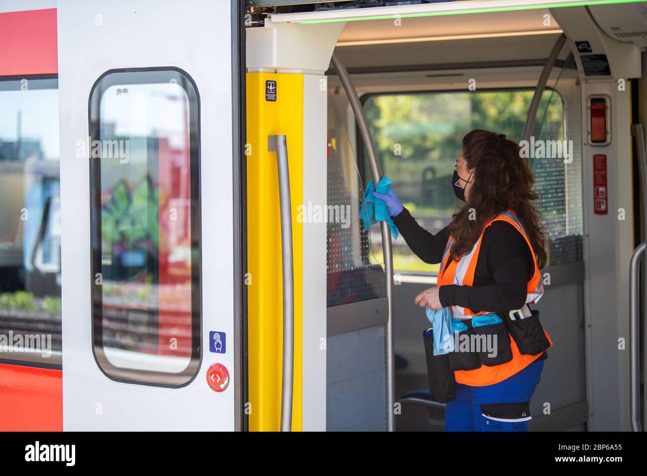 Munich, Germany. 18th May, 2020. A cleaner from the mobile cleaning ...