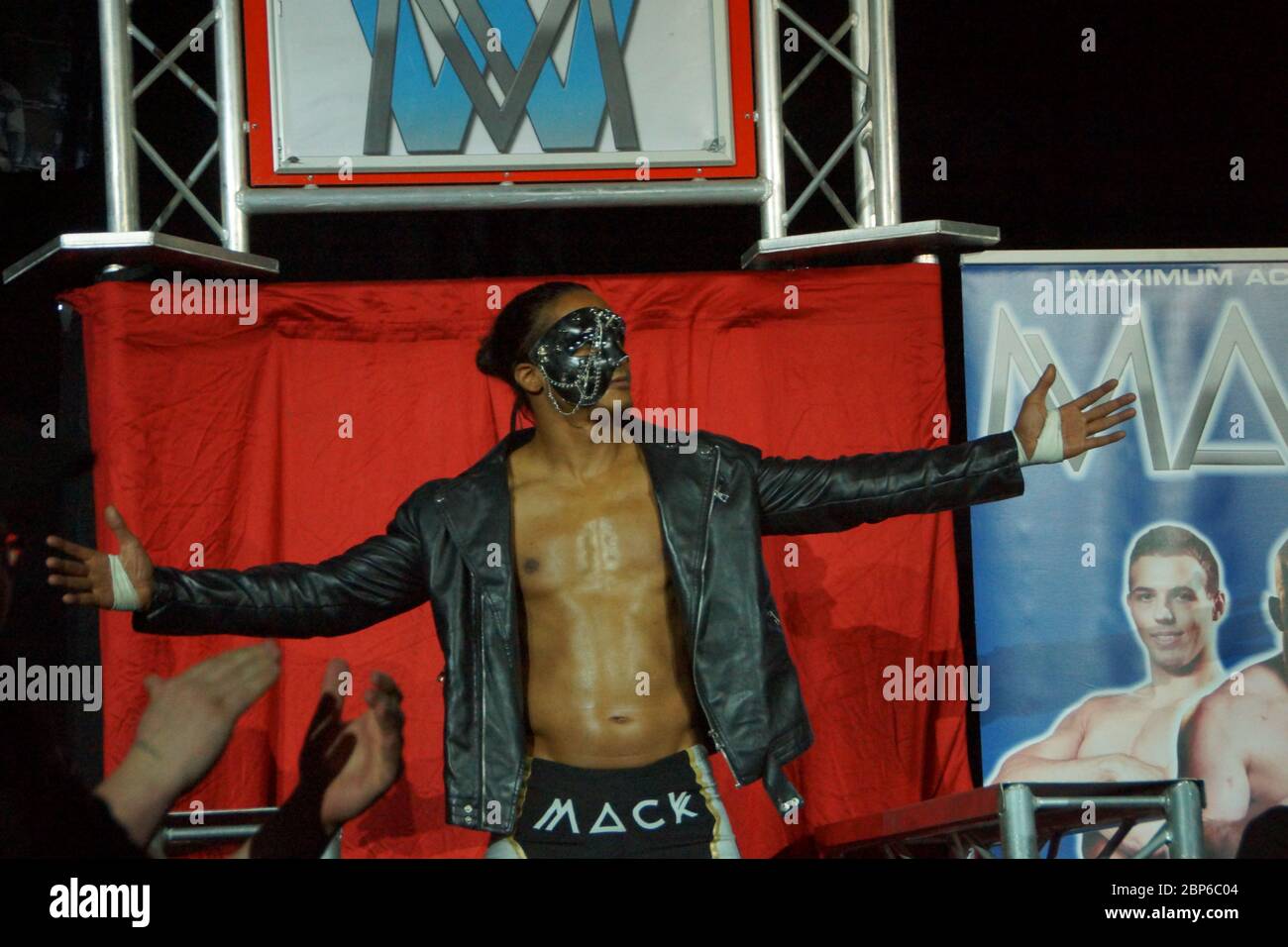 Wrestling pin hi-res stock photography and images - Alamy