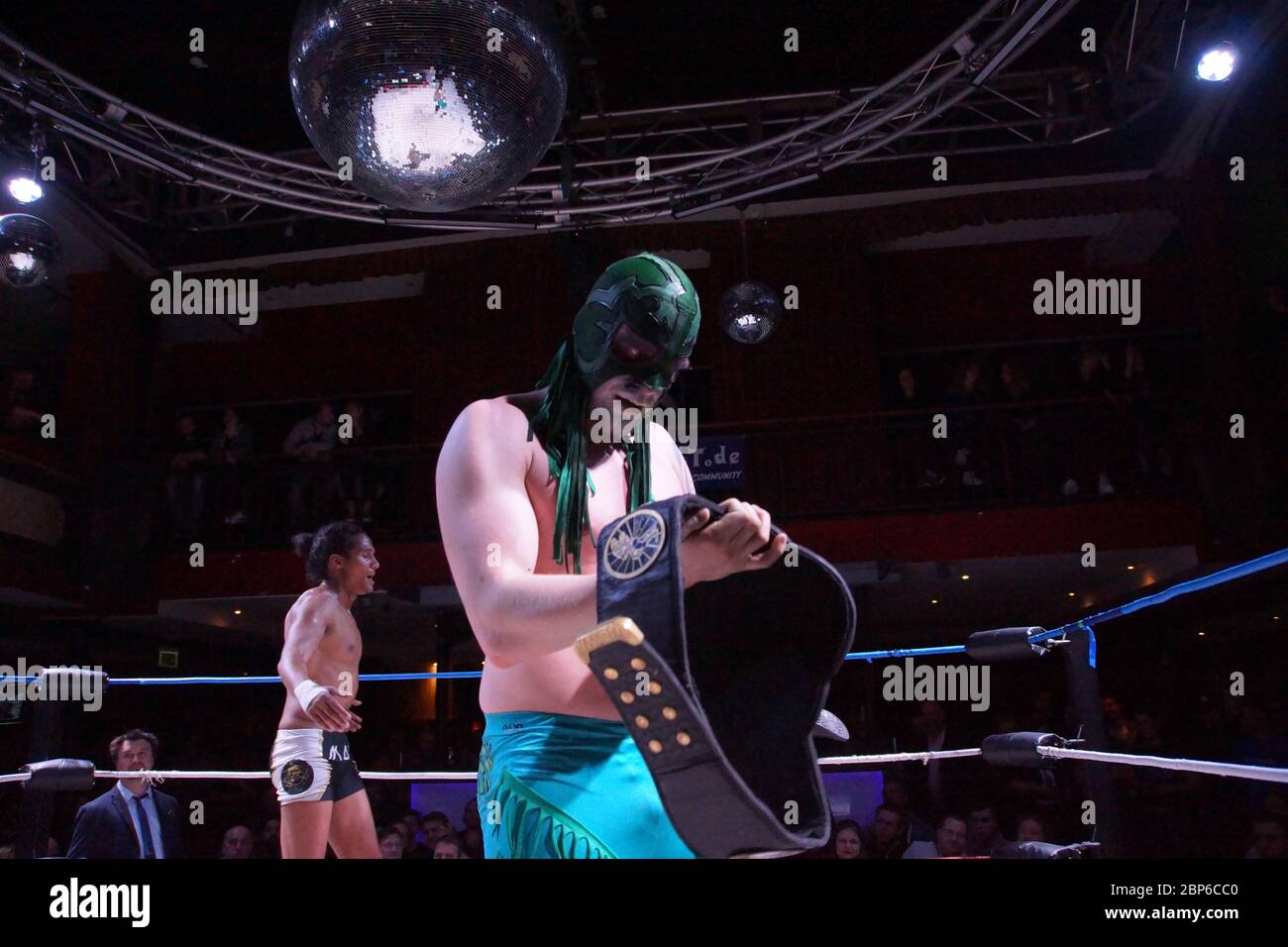 Wrestling pin hi-res stock photography and images - Alamy