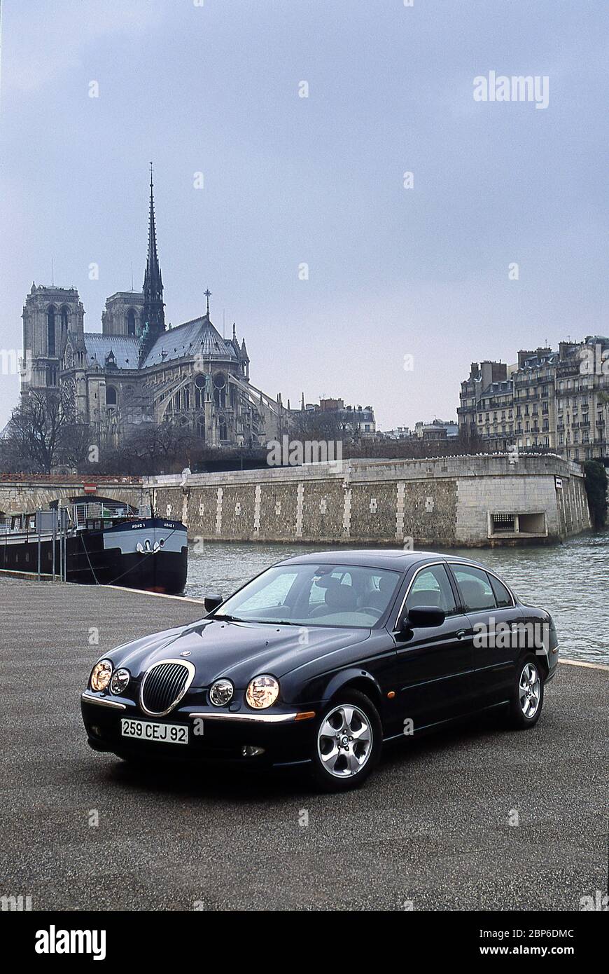 Paris 2002 hi-res stock photography and images - Alamy