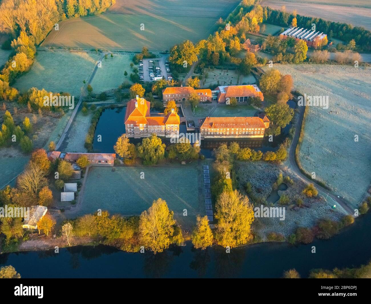Flying geese hi-res stock photography and images - Alamy
