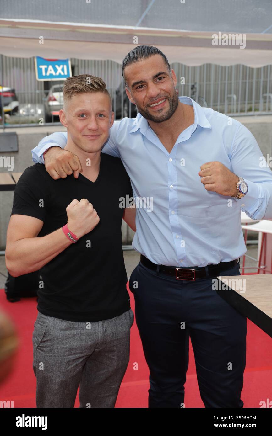 Sebastian Formella and Manuel Charr,comeback event of the universe box ...